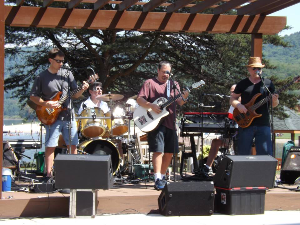 Honi-Honi Bar - Deep Creek Lake, Maryland